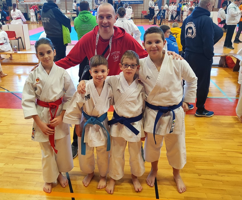 LEON SODIN OSVOJIL DVA POKALA NA POKALU KONJIŠKEGA KONJA 2024 - Karate ...